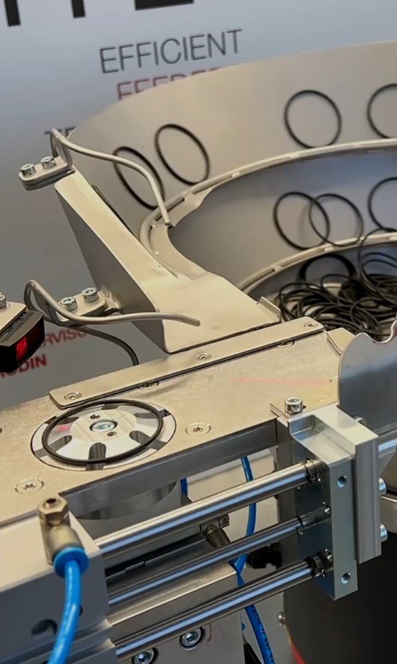 TRYSTOM | Vyrábíme unikátní stroje a zařízení, která pomáhají